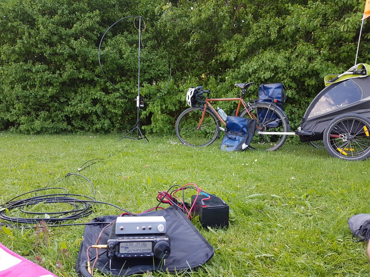 Outdoor Amateur Radio Station | μF