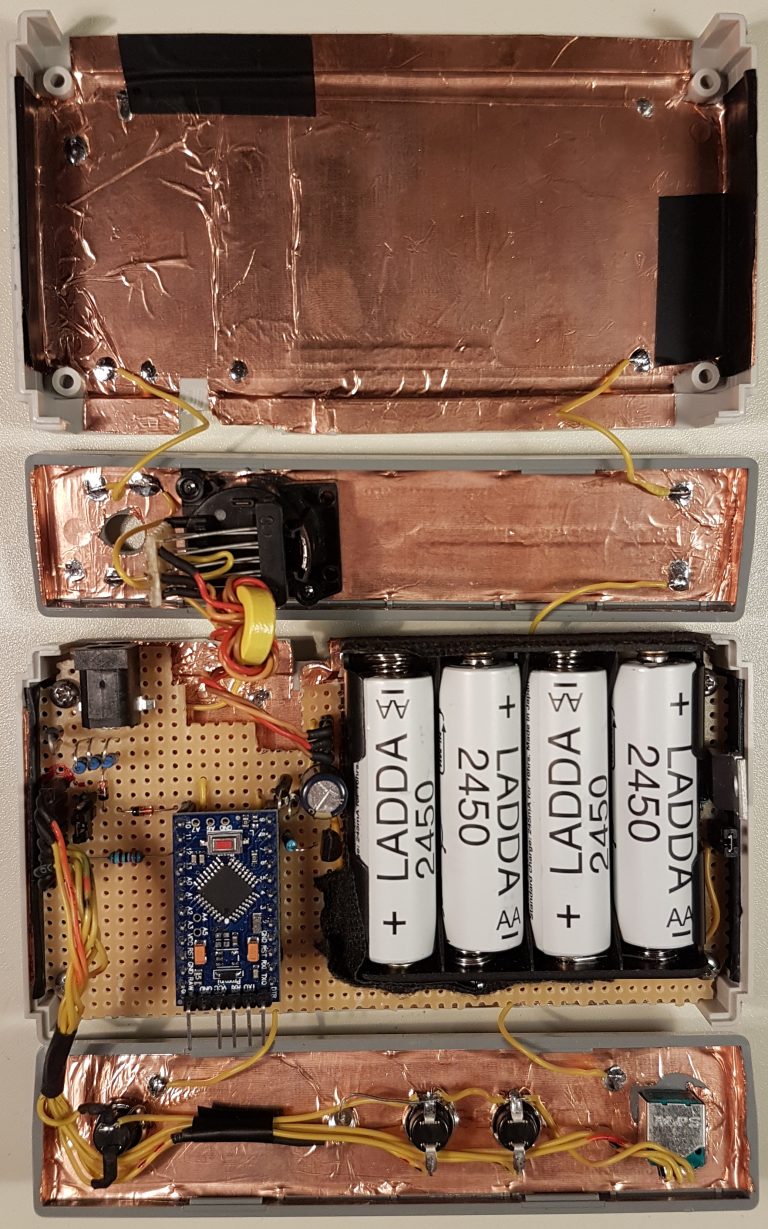 Build a Magnetic Loop Antenna Controlled by Arduino | μF