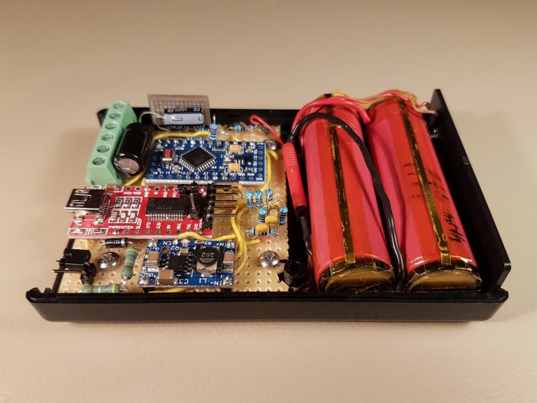 Build a Smart Raspberry Pi UPS on Arduino | μF