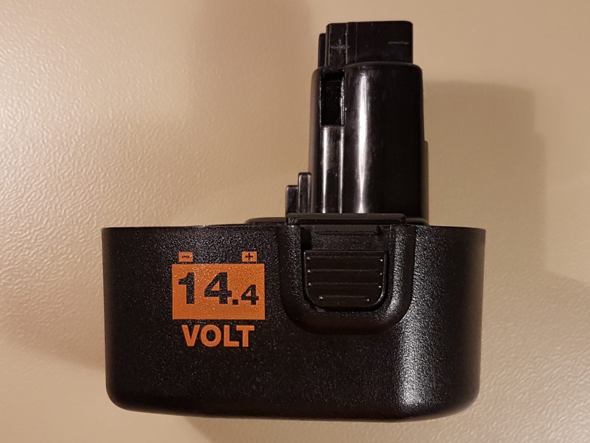 Build a Lithium-Ion Battery Charger on Arduino | μF